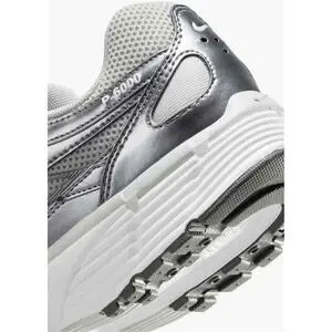 Nike Lightweight And Breathable Sports Shoes