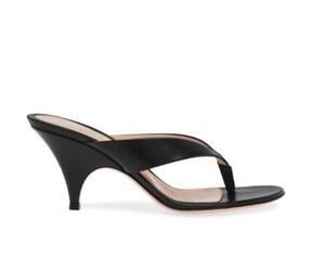 GIANVITO ROSSI Sofia Thong Leather Sandals - Multicolor