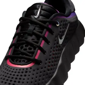 Nike Mind 002 Amp Pregame Shoes