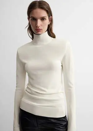 TOTEME Fitted Ribbed Top Off
