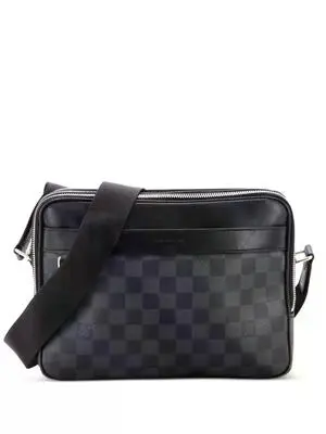 LOUIS VUITTON Trocadero Nm Messenger Damier Graphite Pm Crossbody Bag - Black