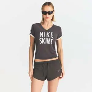 SKIMS 2" Short | Grey | | Nike Crunchy Nylon