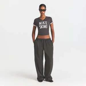 SKIMS Wide Leg Pants | Grey | | Nike Crunchy Nylon - Boulder