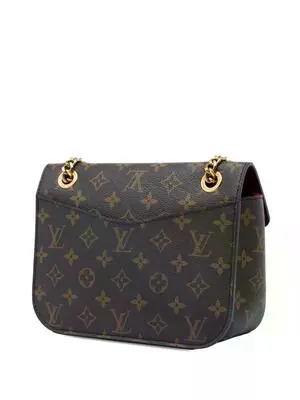 LOUIS VUITTON 2021-2026 Monogram Passy Pm Shoulder Bag - Brown