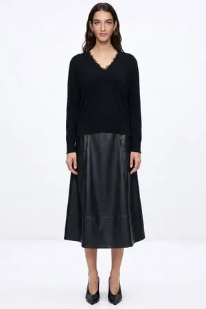 EXQUISE Long Sleeve V Neck Knit Blouse With Lace Trim - Black