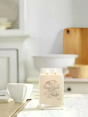 YANKEE CANDLE Warm Cashmere Candle