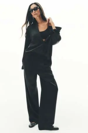Alo Yoga Satin High-waist Smooth Talker Pants Regular - Black