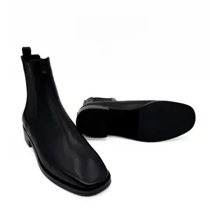 AMIE RAFA Cori Leather Chelsea Boots