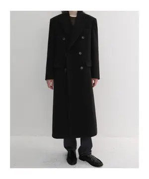 DUNST Tailored Double-breasted Cashmere Coat