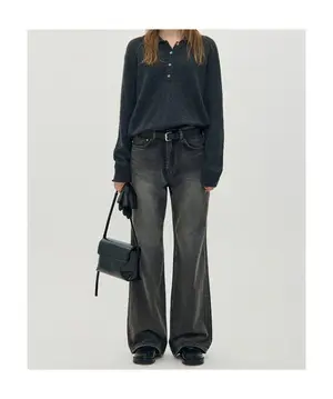 LOW CLASSIC Long-sleeve Collared Knit Top