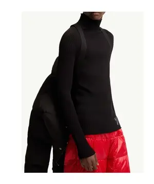 Moncler Verone Short Down Jacket