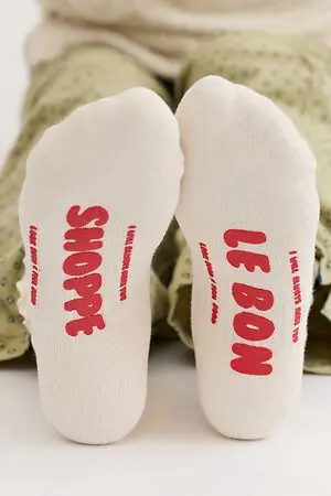 LE BON SHOPPE Ruffled Hugger Crew Socks - Vanilla/red