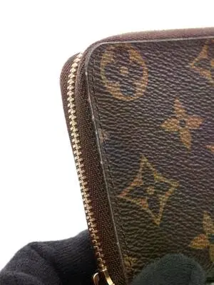 LOUIS VUITTON Zippy Monogram Coin Purse