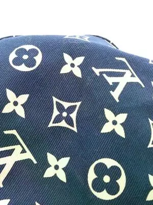 LOUIS VUITTON 2019 Escargot Reversible Bucket Hat