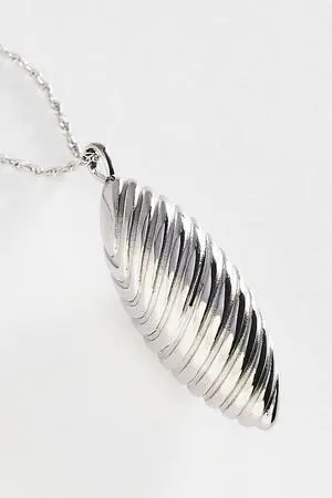 HEAVEN MAYHEM Fawn Pendant Necklace