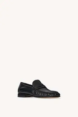 THE ROW Theo Moccasin - Black