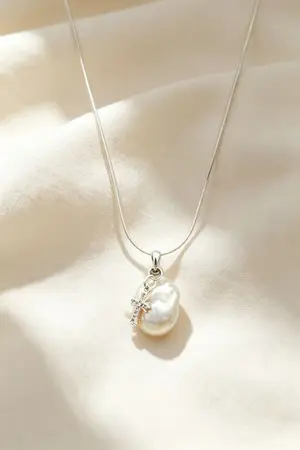 CLASSICHARMS Riri Baroque Pearl Pendant Necklace - Silver