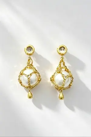 CLASSICHARMS Starlace Shell Pearl Dangle Earrings - Silver
