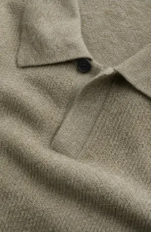 MODENAIRE Textured Knit Short Sleeve Polo Shirt With Button Detail