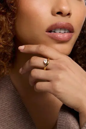 NAOMI5 Naomi Ring