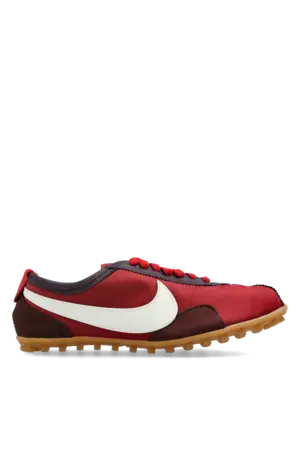 Nike Moon Ess’ Sneakers