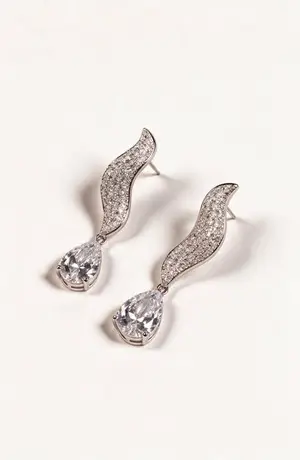 MODENAIRE Crystal Teardrop Pendant Necklace And Drop Earring Set