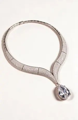 MODENAIRE Crystal Teardrop Pendant Necklace And Drop Earring Set