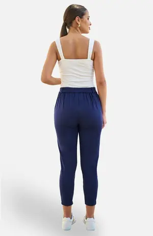 YUMI Stretch Tie-waist Capri Cropped Pants
