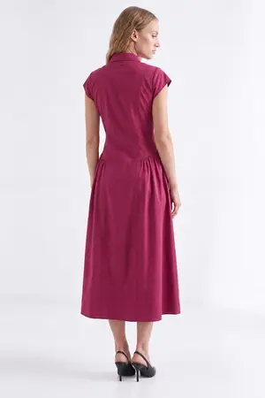 EXQUISE Dropped Sleeve Fitted Midi Dress