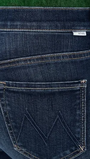 MOTHER The Weekender Jeans