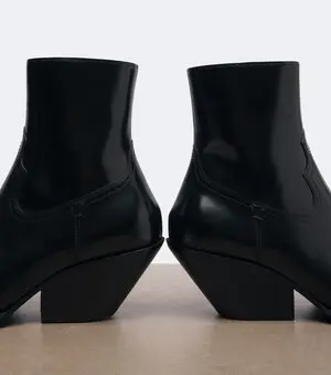 Saint Laurent Dylan Leather Ankle Boots