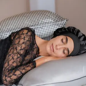EMILY'S PILLOW Silk Hair Bonnet - Black