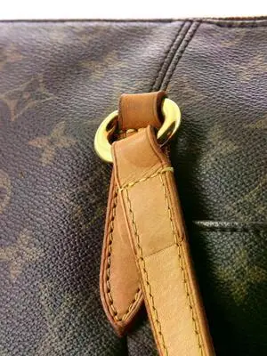 LOUIS VUITTON Totally Handbag Monogram Canvas Mm Shoulder Bag