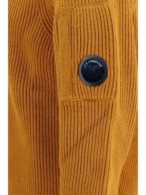 C.P. COMPANY Full Rib Cotton Lens Crewneck Sweater