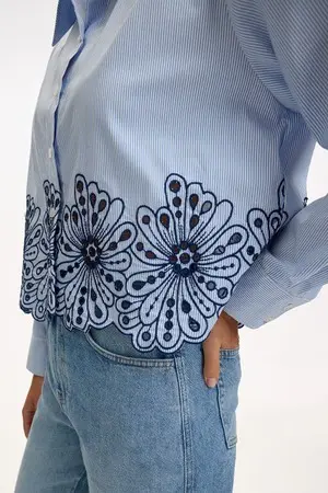EXQUISE Apollina Embroidered Long Sleeve Crop Shirt