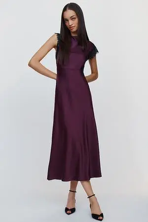ELODIE Maris Midi Dress - Plum