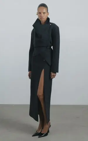 Arakii Exclusive Asymmetric Pin Wool Blazer