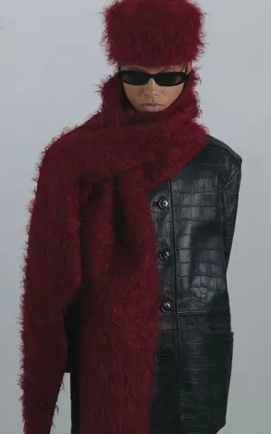 Arakii Exclusive Mohair Scarf - Red