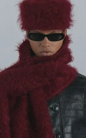Arakii Exclusive Mohair Scarf - Red
