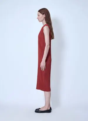 Issey Miyake September Pleated Midi Dress - Red