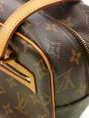 LOUIS VUITTON 2003 Mm Cité Monogram Shoulder Bag