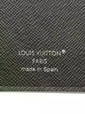 LOUIS VUITTON 2021s Brazza Eclipse Monogram Wallet