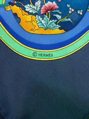 Hermès 2000-2026 Qu Importe Le Flacon Silk Scarf 90 Scarves