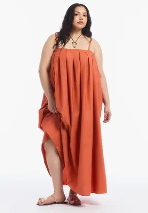 JUNE & VIE Pleated Poplin Maxi Dress