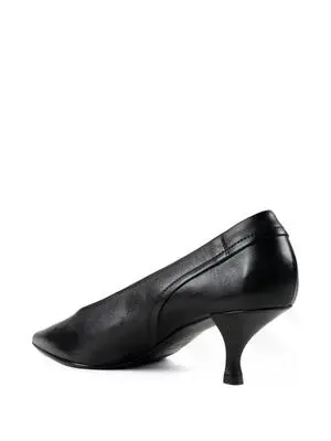 CHUCKIES Pointed-toe Leather Pumps