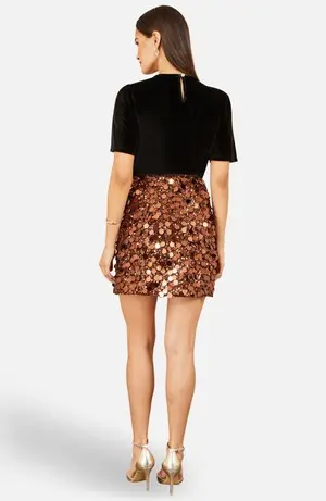 YUMI Big Sequin Mini Skirt