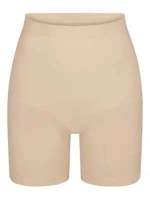 SKIMS Mid Thigh Shorts - Beige