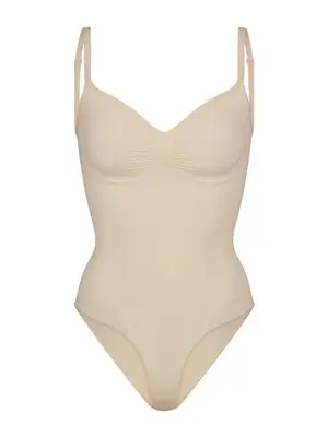 SKIMS Seamless Sculpt Bodysuit - Beige
