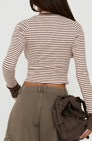 Princess Polly Aeriella Long Sleeve Raglan V-neck Top
