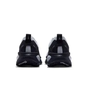 Nike Vomero 18 Gore-tex Waterproof Road Running Shoes With Reflective Accents - Grey